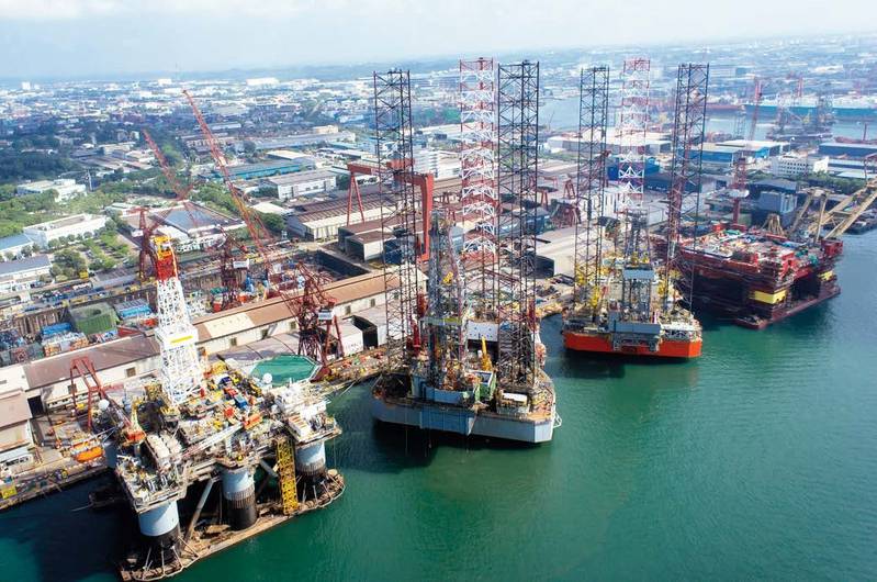 Keppel Reclaiming Control of 13 Rigs to Cash In on