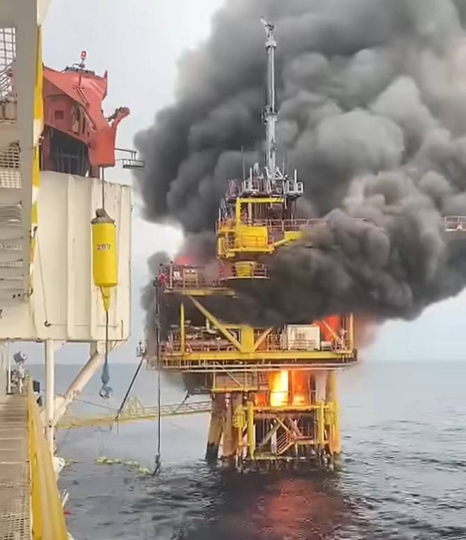Fire Contained at Vietnamese Oil Platform