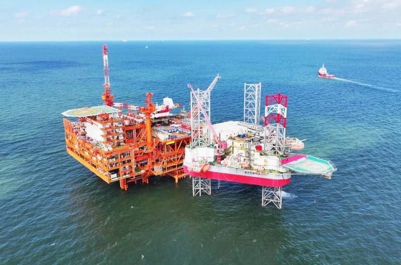 China Starts Production at Major Oil Field in